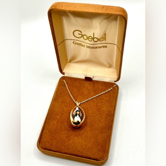 Goebel | Jewelry | Vintage Goebel For Ted De Grazia The Flower Girl ...